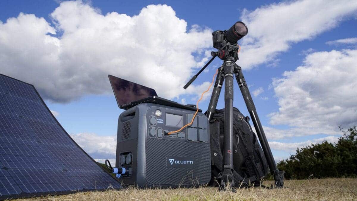 BLUETTI AC200 Max Review - Camera Jabber