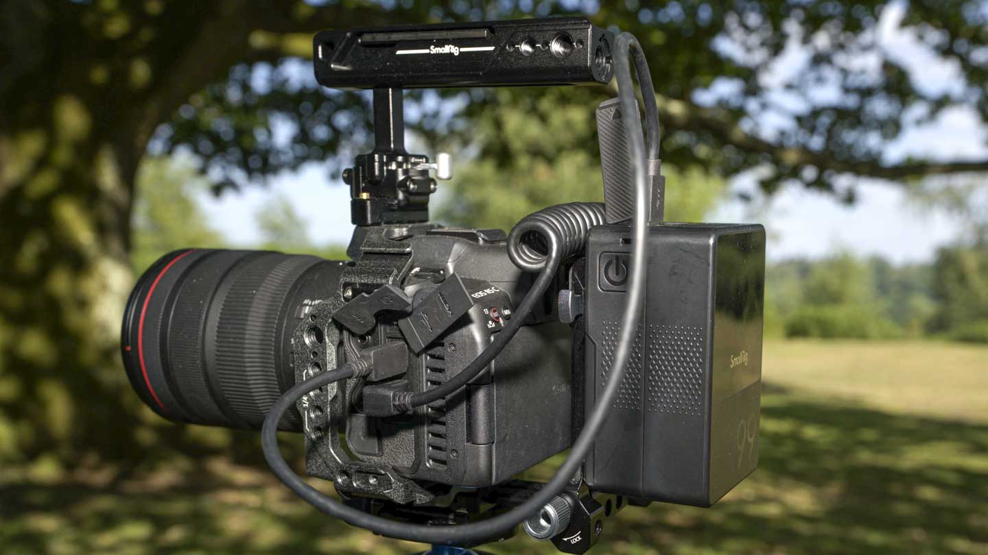 SmallRig Advanced Compact V-Mount Battery Mounting System Review ...